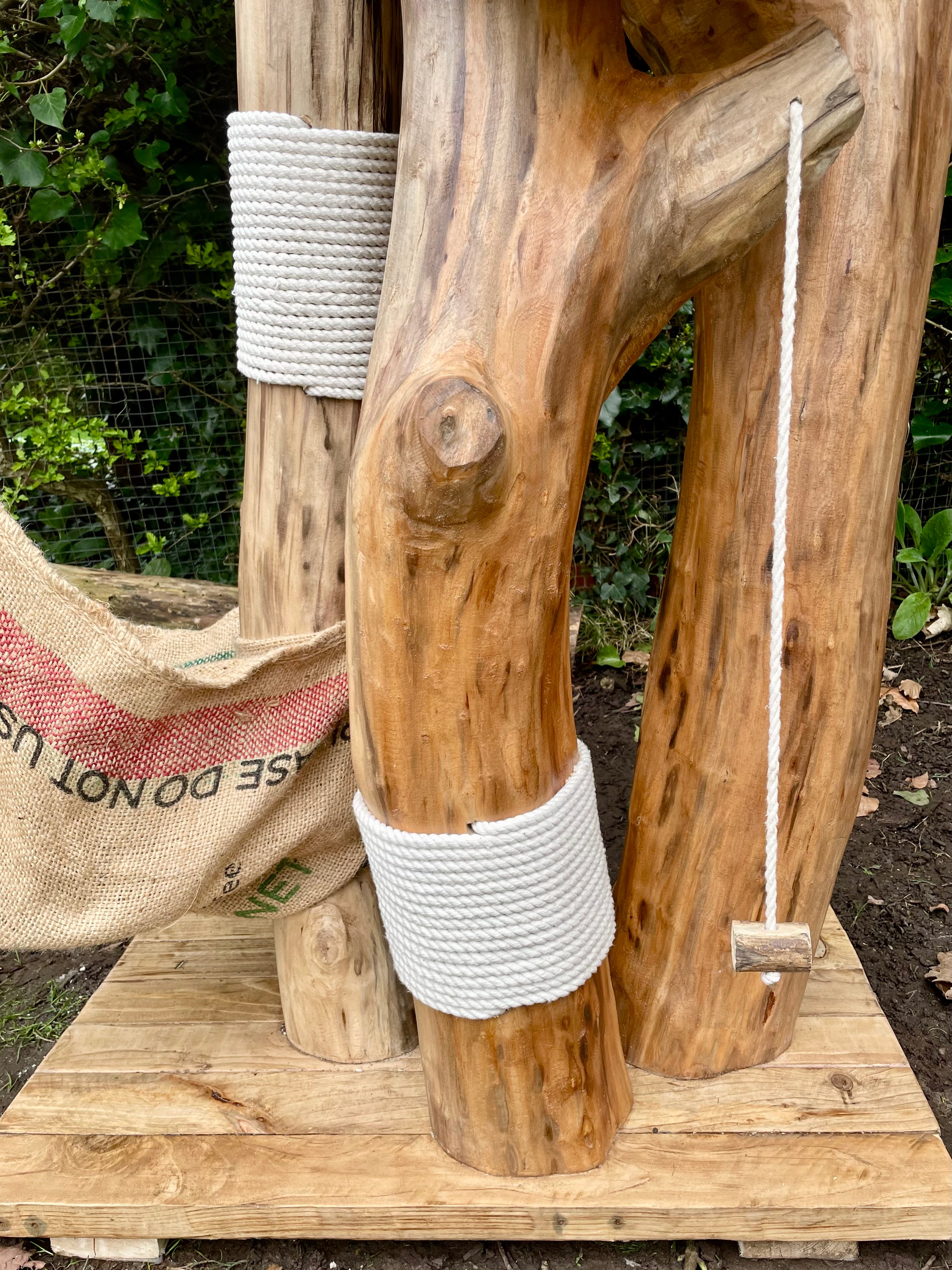 Lessie’s Lair – Treow.shop